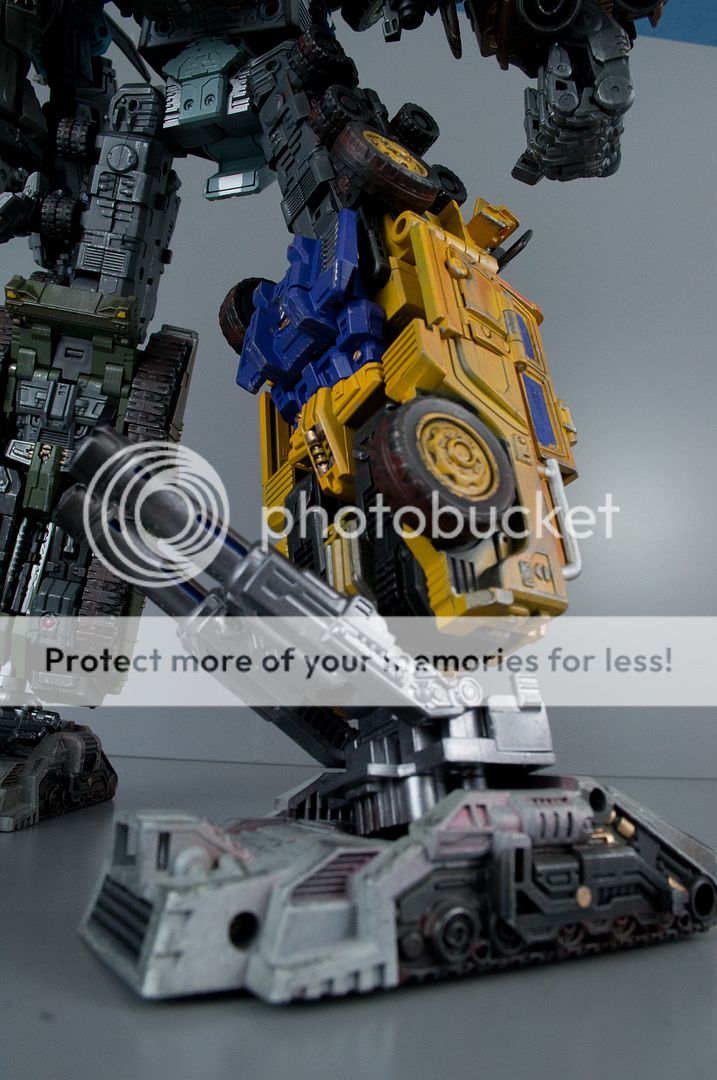 Heavy/Scratch: - MP REALISTIC G1 Bruticus | TFW2005 - The 2005 Boards