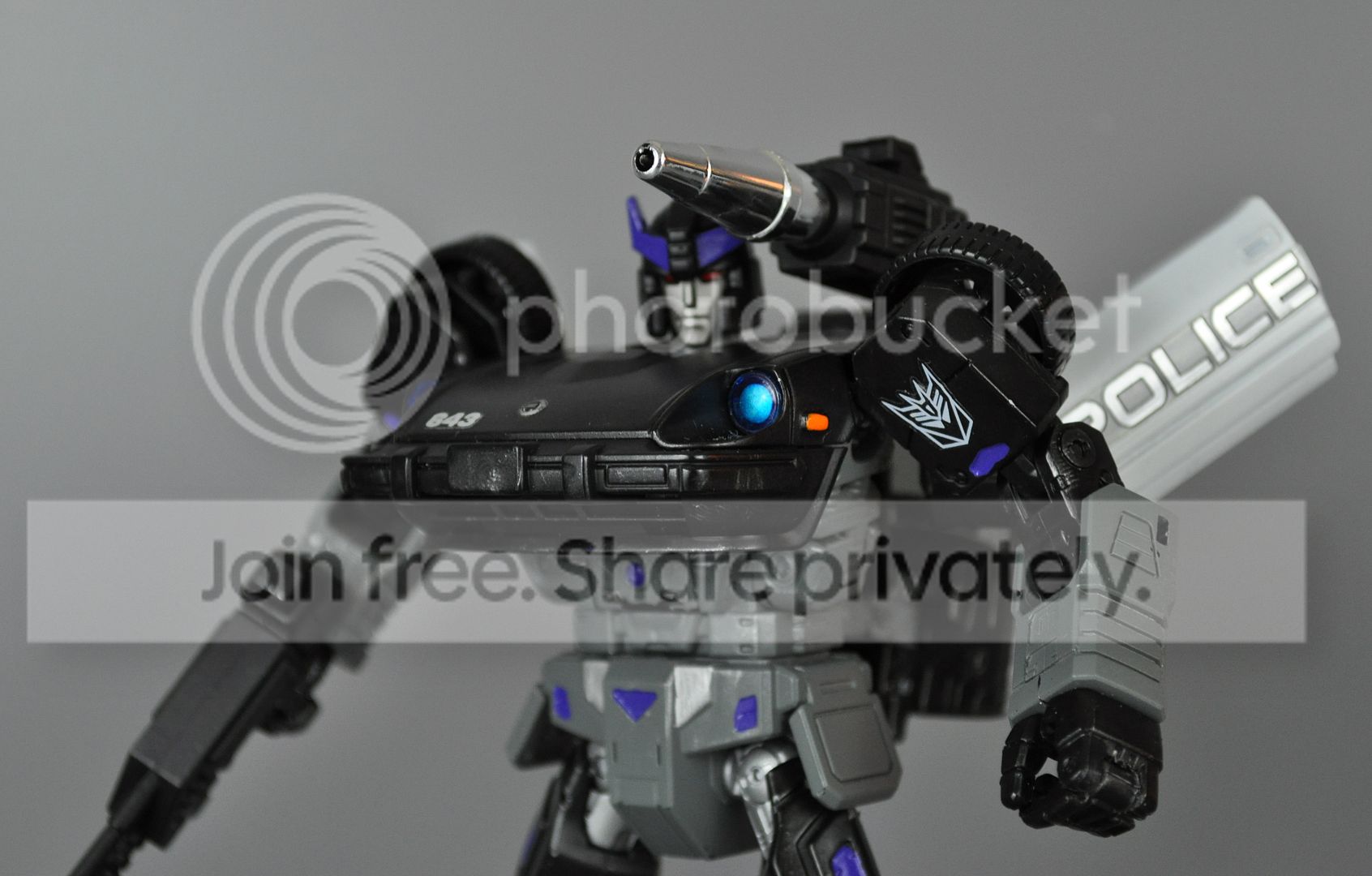Minor/Repaint: - MP-17 into movie Barricade | TFW2005 - The 2005 Boards